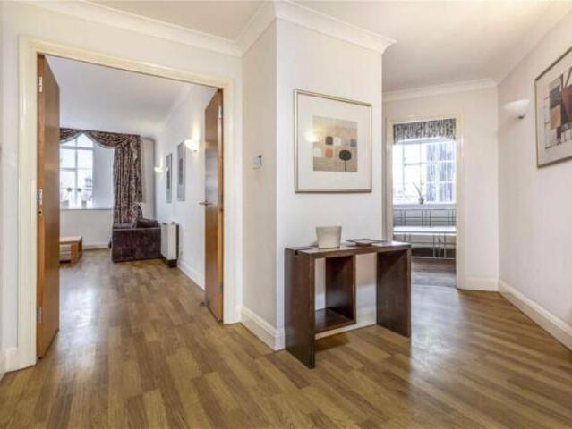2 bedroom flat for rent in, Belvedere Road, SE1