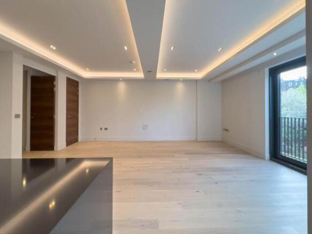 2 bedroom flat for rent in Belford Road, West End, Edinburgh, EH4