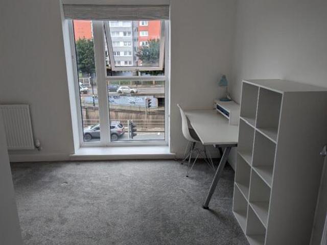 2 bedroom flat for rent in Belgrave Middleway, Birmingham, B5