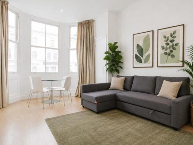 2 bedroom flat for rent in Bell House, Nevern Place, SW5