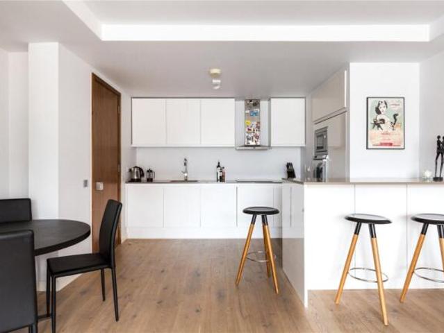 2 bedroom flat for rent in Bell Street, Marylebone, NW1