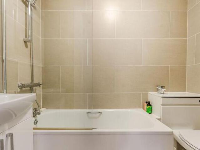 2 bedroom flat for rent in Bell Street, Marylebone, London, NW1
