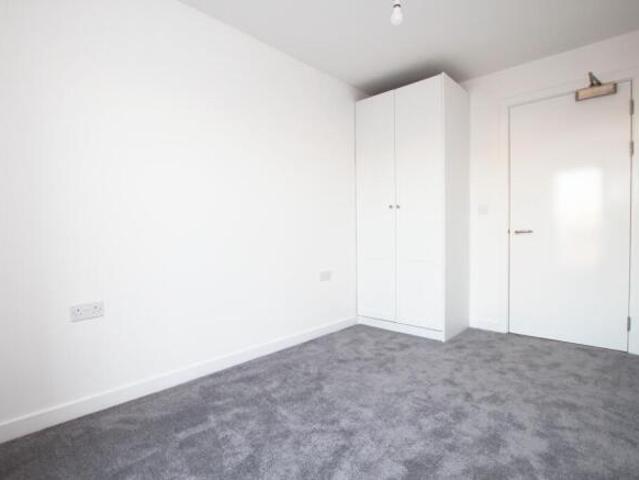 2 bedroom flat for rent in Bell Street, Merchant City, Glasgow, G4