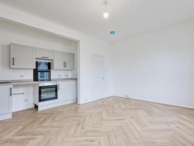 2 bedroom flat for rent in Belle Vue Place, Southend on sea, SS1