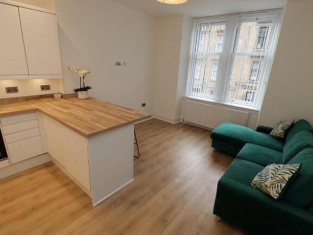 2 bedroom flat for rent in Bellfield Street, Dennistoun, Glasgow, G31