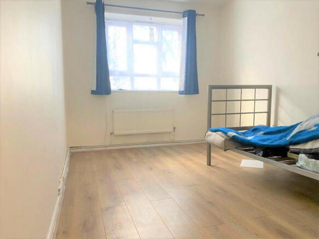 2 bedroom flat for rent in Berwick House, The Grange, London, N2