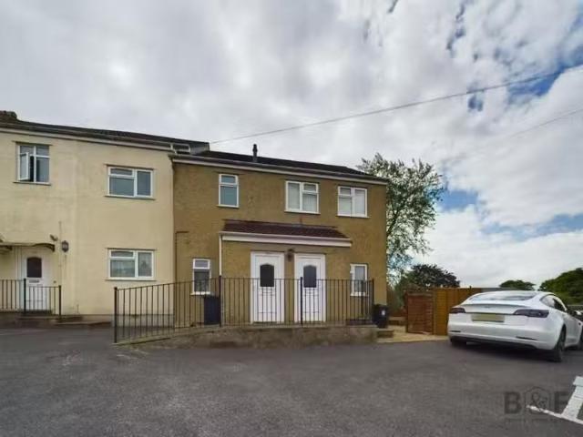 2 bedroom flat for rent in Beverstone, Kingswood, BS15