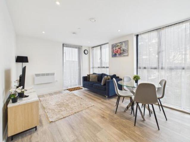 2 bedroom flat for rent in Bevington Bush, Liverpool, L3