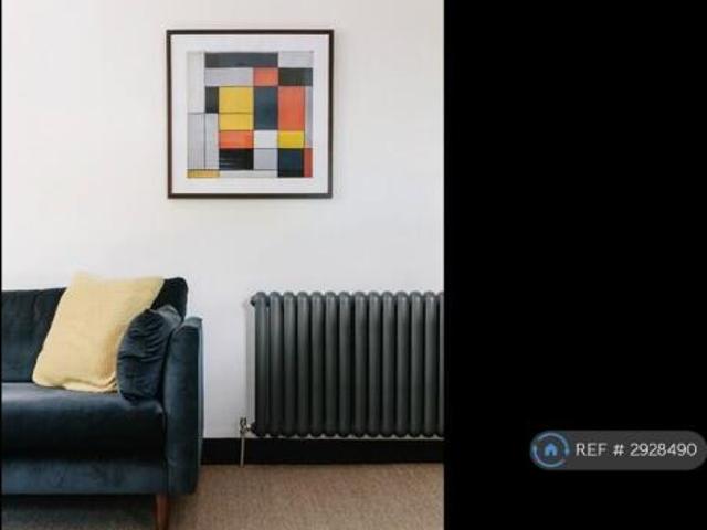 2 bedroom flat for rent in Bewley Court, London, SW2