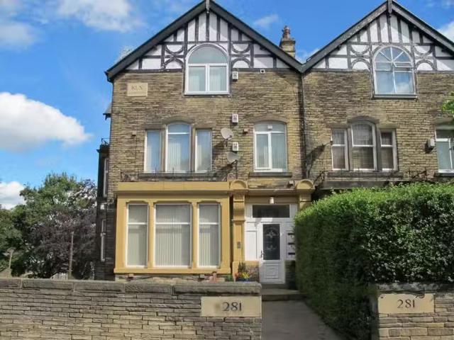 2 bedroom flat for rent in Bingley Road, Shipley, West Yorkshi.