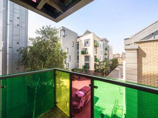 2 bedroom flat for rent in Bicycle Mews, London, SW4