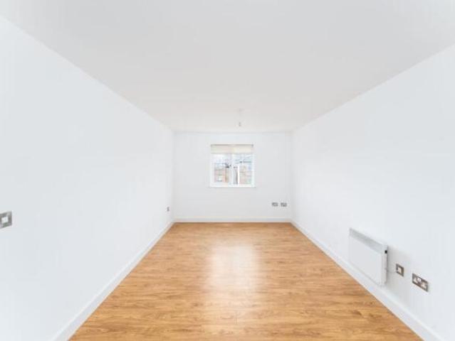 2 bedroom flat for rent in Birch Close, Huntington, YO31