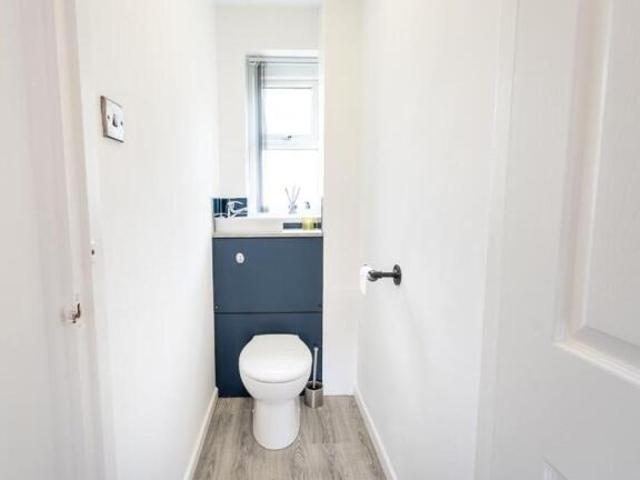2 bedroom flat for rent in Birchwood Hill, Shadwell/Moortown, LS17
