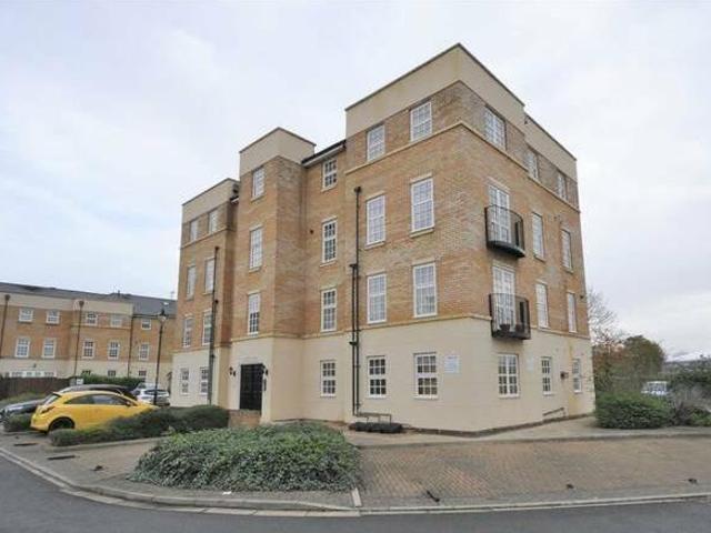 2 bedroom flat for rent in Bishopfields Cloisters York YO26