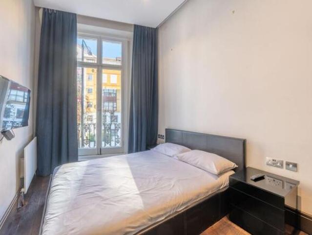 2 bedroom flat for rent in Bishops Bridge Road, Bayswater, London, W2