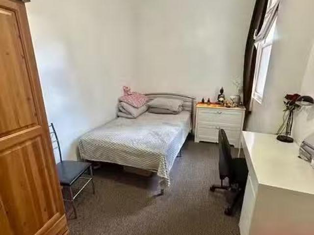 2 bedroom flat for rent in Bond Street, Birmingham, B19