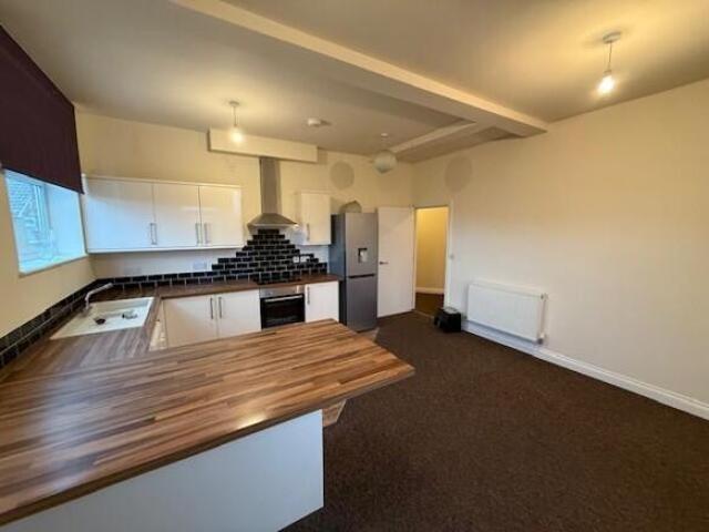 2 bedroom flat for rent in Bocking Lane, Sheffield, S8