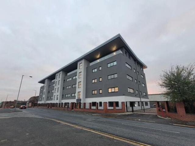 2 Bedroom Flat For Rent In Bolton
