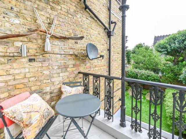 2 bedroom flat for rent in Bolingbroke Grove, Wandsworth Common, London, SW11
