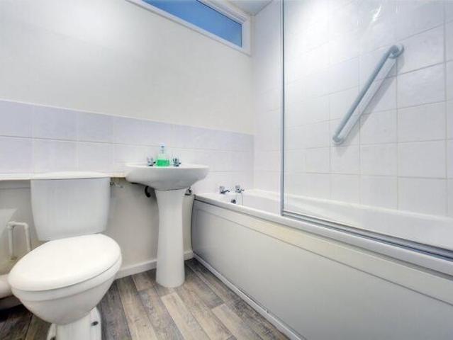 2 bedroom flat for rent in Boston Court, Palmersville, NE12