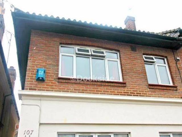 2 bedroom flat for rent in Boundary Road Chatham ME4