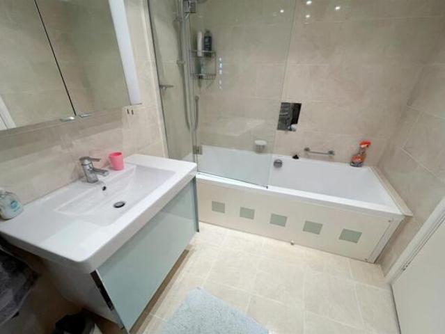 2 bedroom flat for rent in Bournemouth, BH1