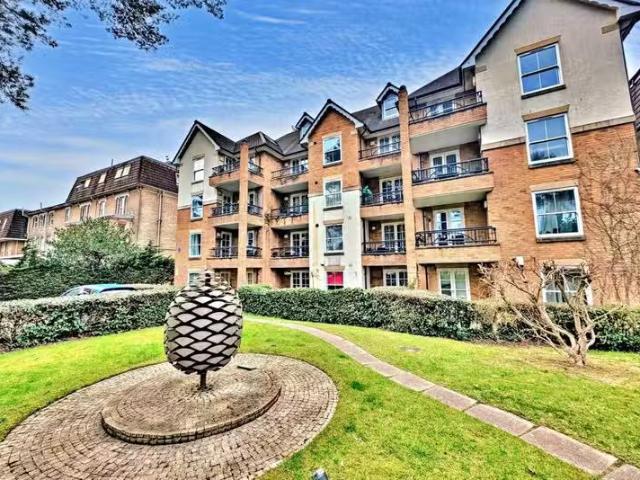 2 bedroom flat for rent in Bournemouth, BH1