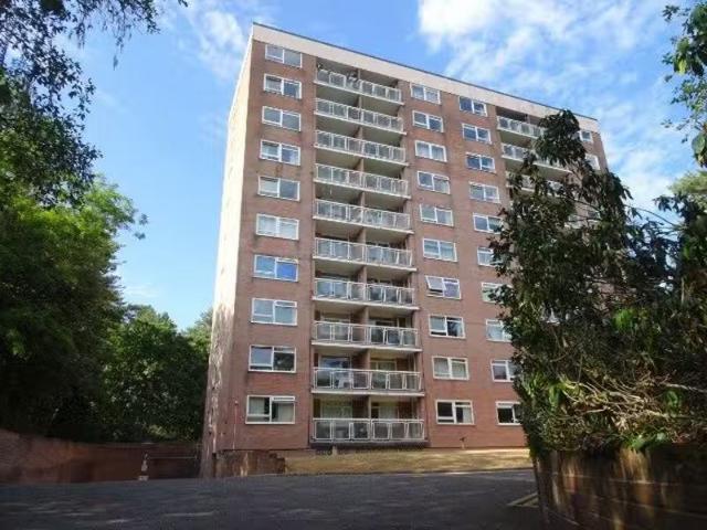 2 bedroom flat for rent in Bournemouth, BH1, Christchurch Road.