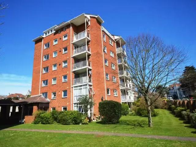 2 bedroom flat for rent in Bournemouth Close to Town, BH1
