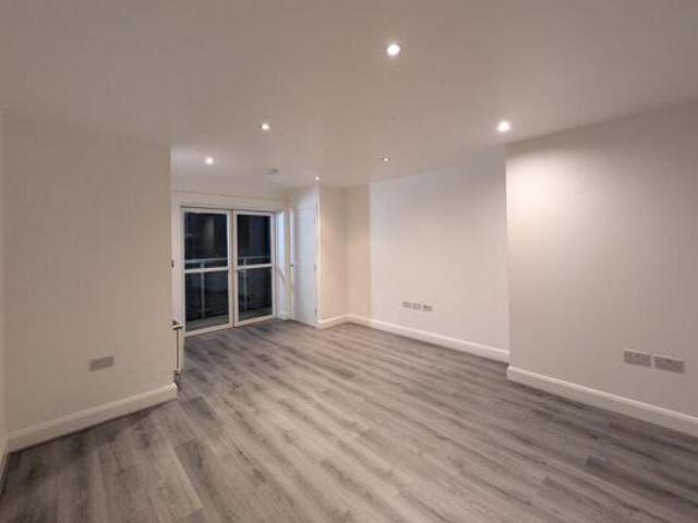 2 bedroom flat for rent in Bournemouth Road, Peckham Rye, SE15 4BJ, SE15