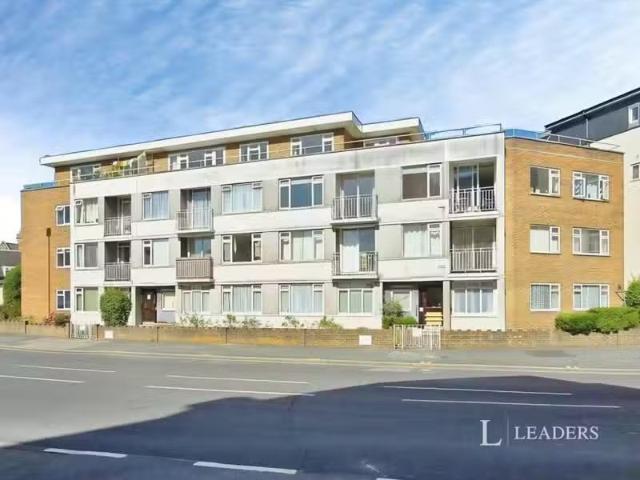 2 bedroom flat for rent in Bourneside Court, Seaside Road, Eas.