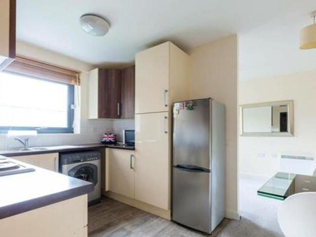 2 Bedroom Flat For Rent In Bow, London