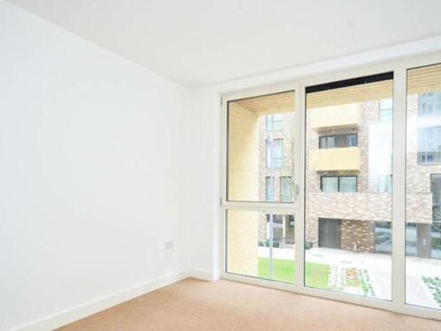 2 Bedroom Flat For Rent In Bow, London