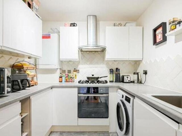 2 Bedroom Flat For Rent In Bow, London