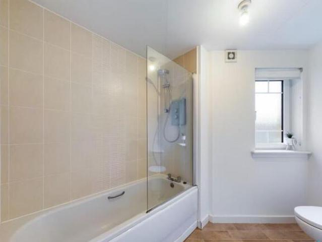 2 bedroom flat for rent in Boydstone Path, Glasgow, G43
