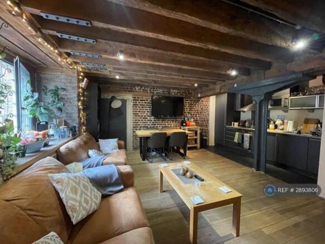 2 bedroom flat for rent in Block C, London, E14