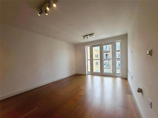 2 bedroom flat for rent in Black Eagle Drive, Northfleet, Gravesend, Kent, DA11