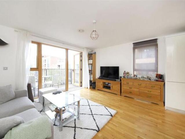 2 bedroom flat for rent in Blackheath Hill, Greenwich, SE10