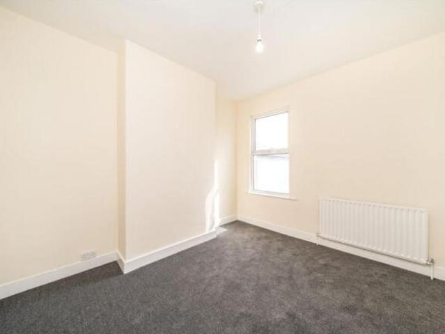 2 bedroom flat for rent in Blagdon Road, Lewisham, SE13
