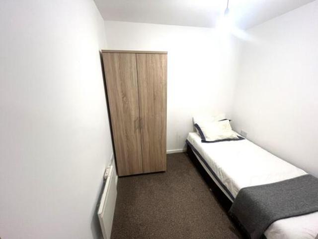 2 bedroom flat for rent in Blantyre Street, Manchester, M15