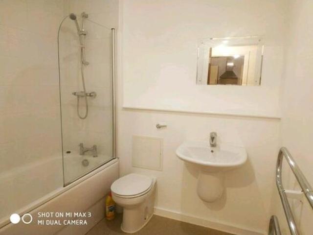 2 bedroom flat for rent in Blantyre Street, Manchester, M15