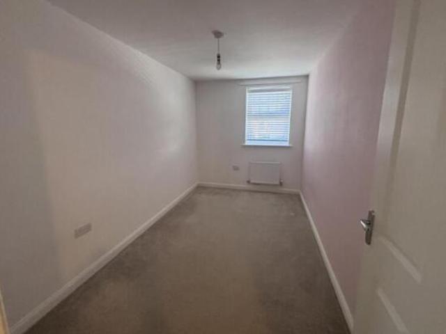 2 bedroom flat for rent in Blue Bird Way, Lower Willingdon, Eastbourne, BN22 0BF, BN22
