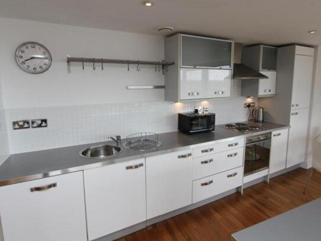 2 bedroom flat for rent in Blue, Little Neville Street, LS1