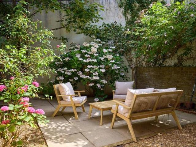 2 bedroom flat for rent in Blythe Road, London, W14