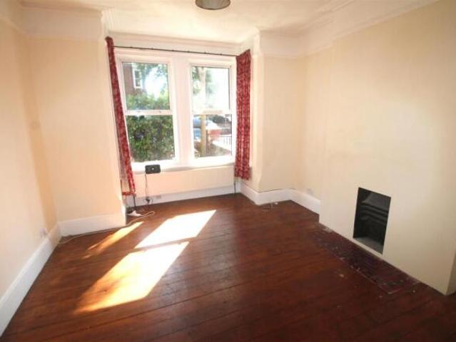 2 bedroom flat for rent in Browning Road, Worthing, West Sussex, BN11