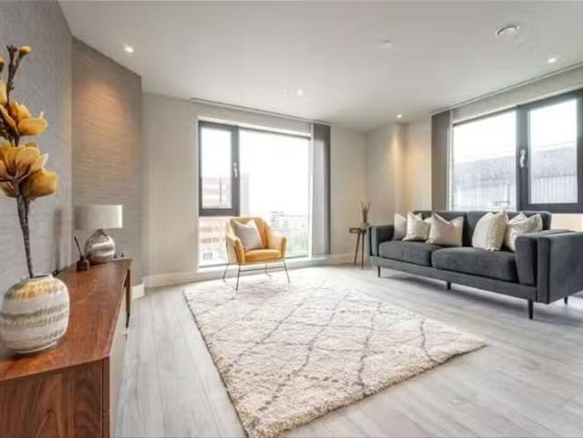2 bedroom flat for rent in Broad Street, Five Ways, B15