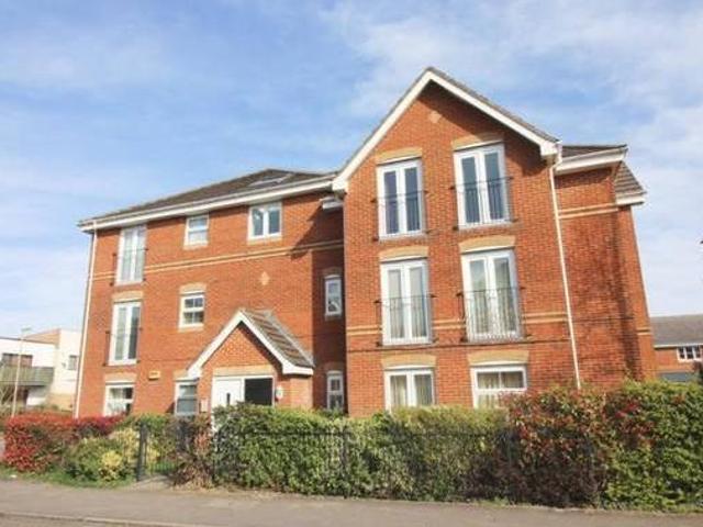 2 bedroom flat for rent in Broadmere Road Basingstoke Hampshire RG22