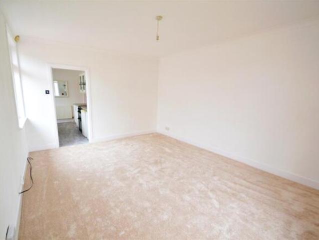 2 bedroom flat for rent in Broadstone, BH18