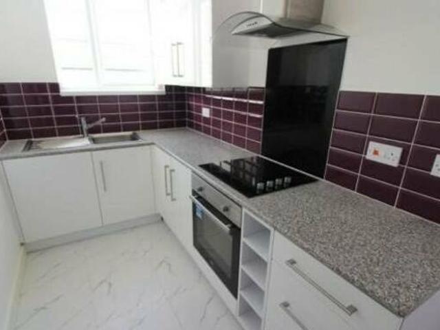 2 bedroom flat for rent in Broadway Cardiff CF24