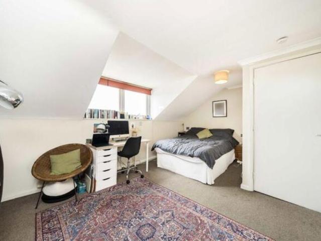 2 bedroom flat for rent in Brockley Road, Brockley, SE4